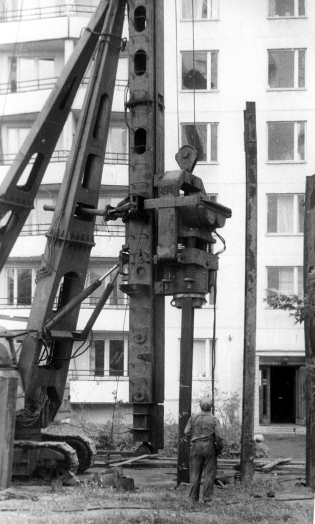 Russian Impact-Vibration Pile Driving Equipment: Chapter 1 ...