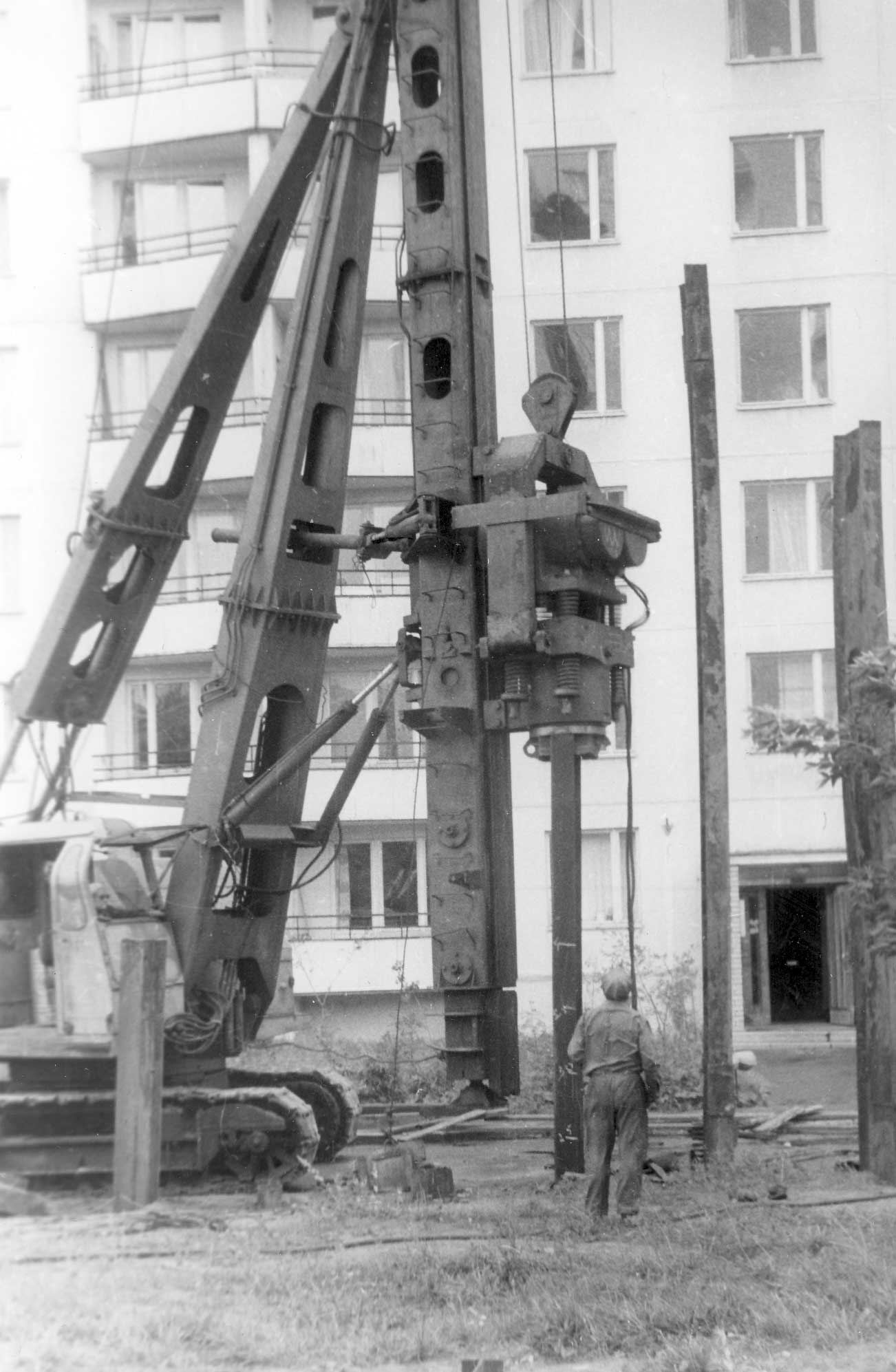 Vibratory Drivers, Impact-Vibration Hammers and Apartment Buildings ...